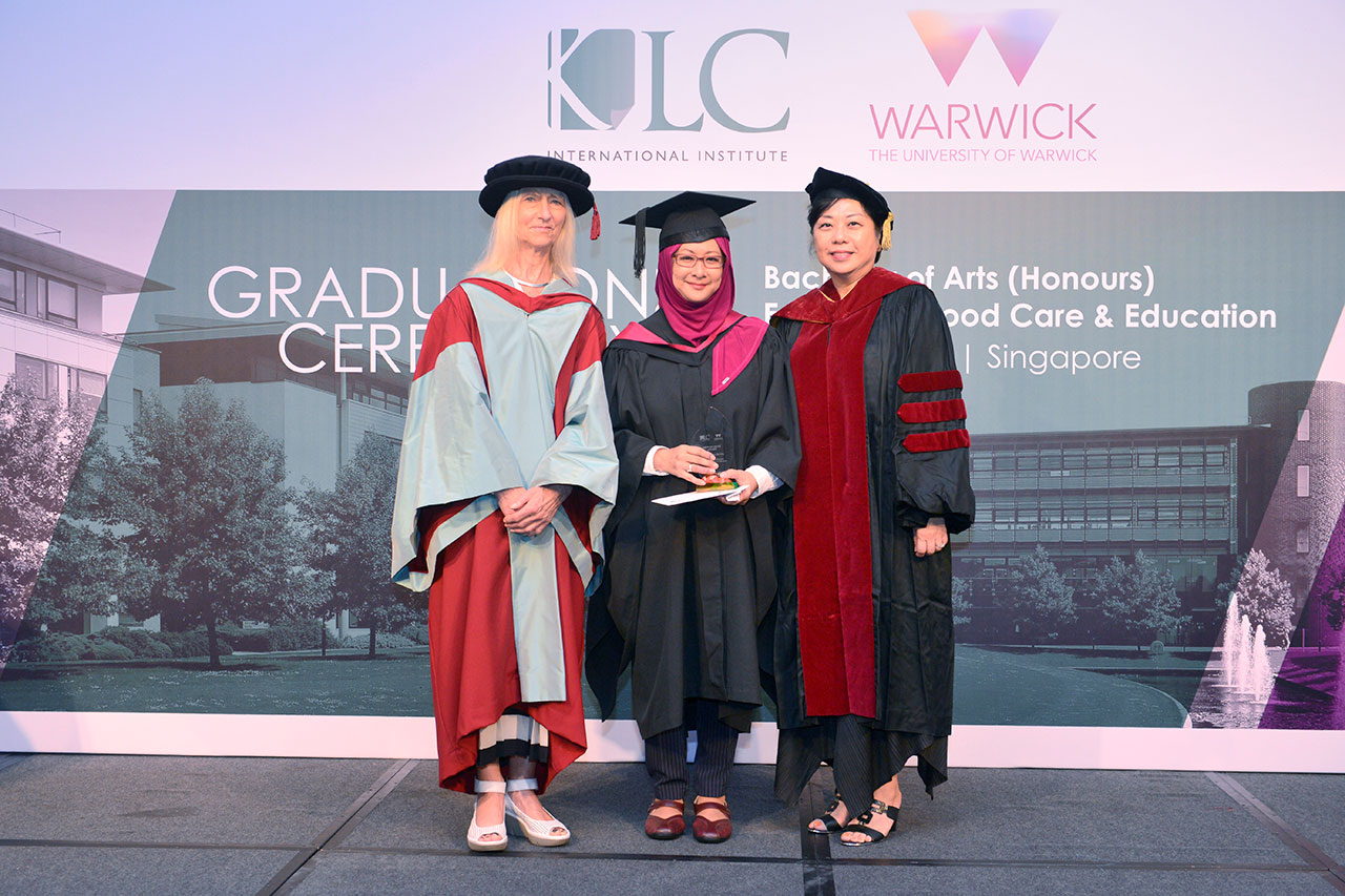 Life-changing moment for 26 Warwick degree graduates - KLC ...